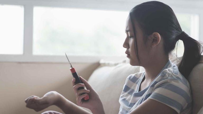 12 signs that may indicate troubling behavior in children