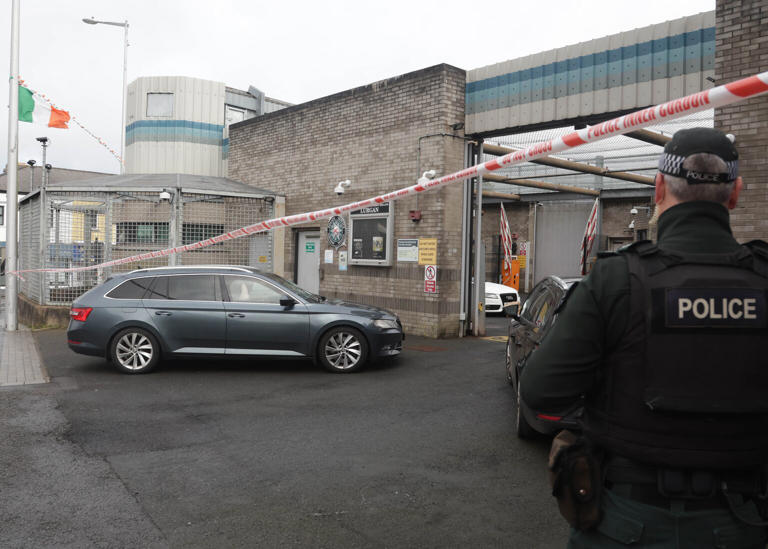Lurgan security alert live: Police confirm 'crude, but viable device ...
