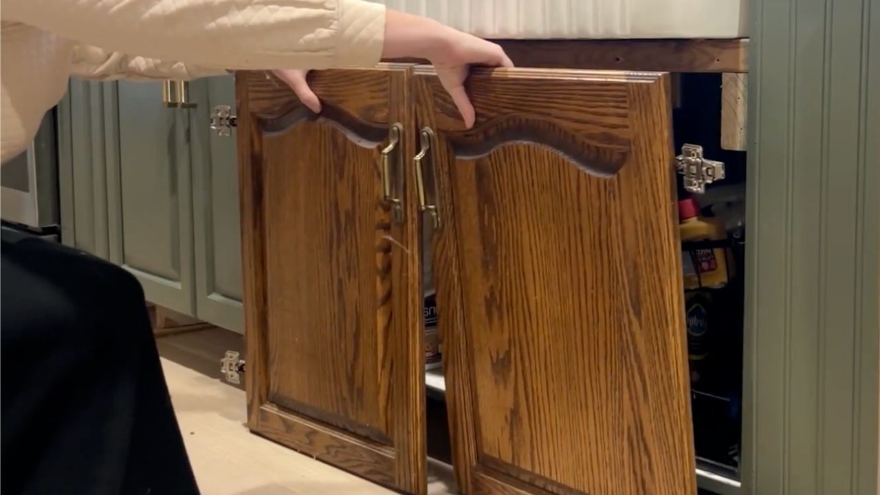 The genius new cabinet door trend everyone's copying for their kitchens!