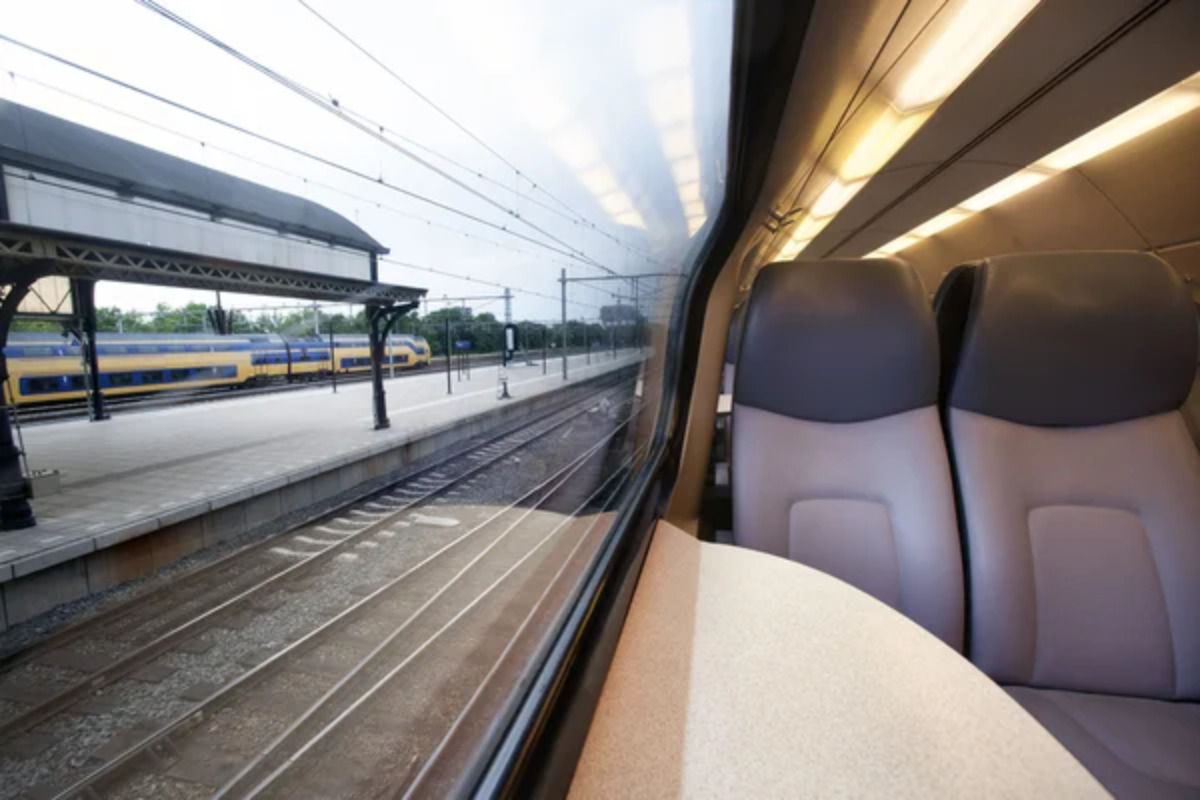 How to make a train journey feel like a luxury experience (15 travel ...