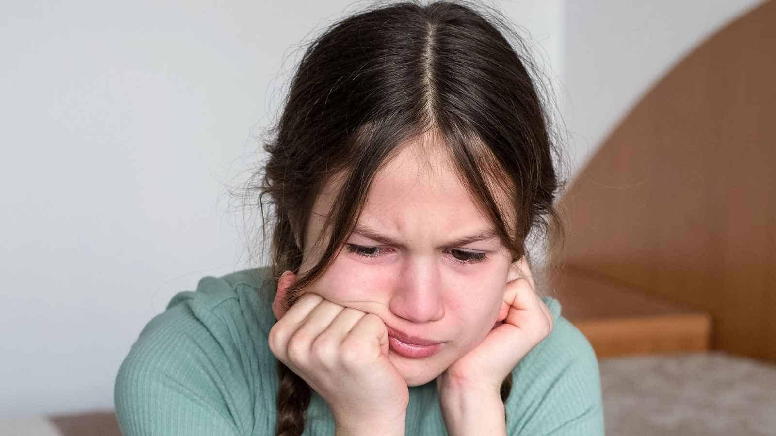 12 signs that may indicate troubling behavior in children