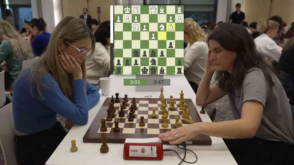 This chess game fell apart in just 10 moves