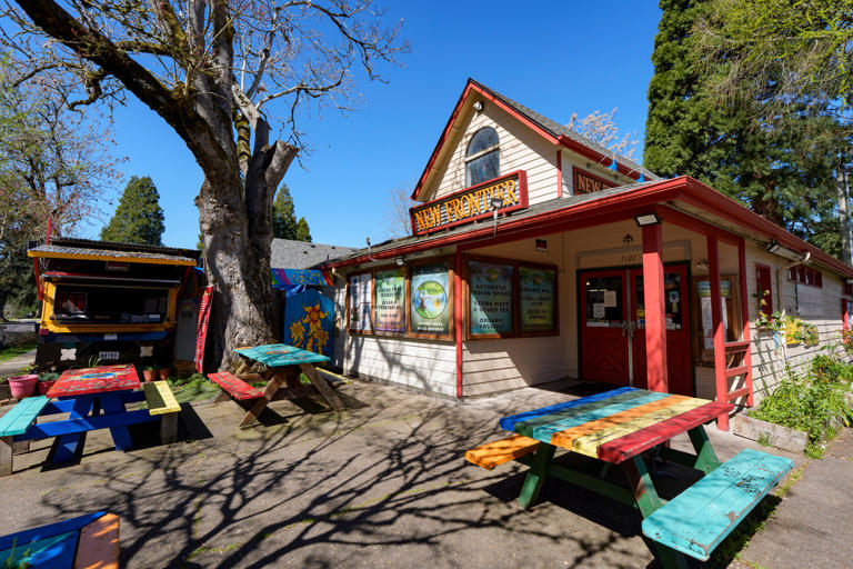 Sample tea, sip beer, attend block party in Eugene at spring events