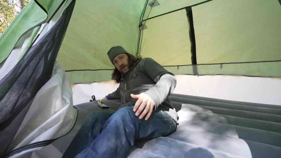 An ordinary camping trip that quietly turned unsettling after sunset
