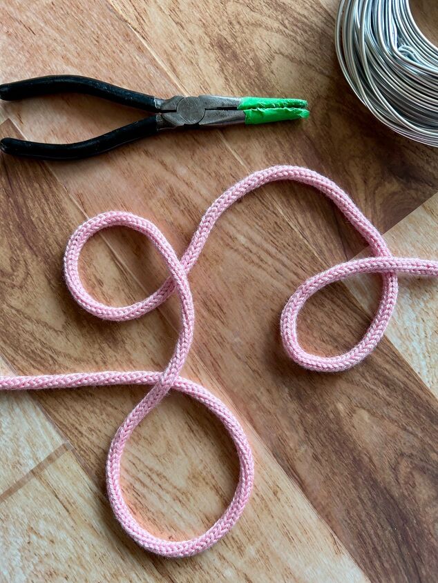 Knit name sign