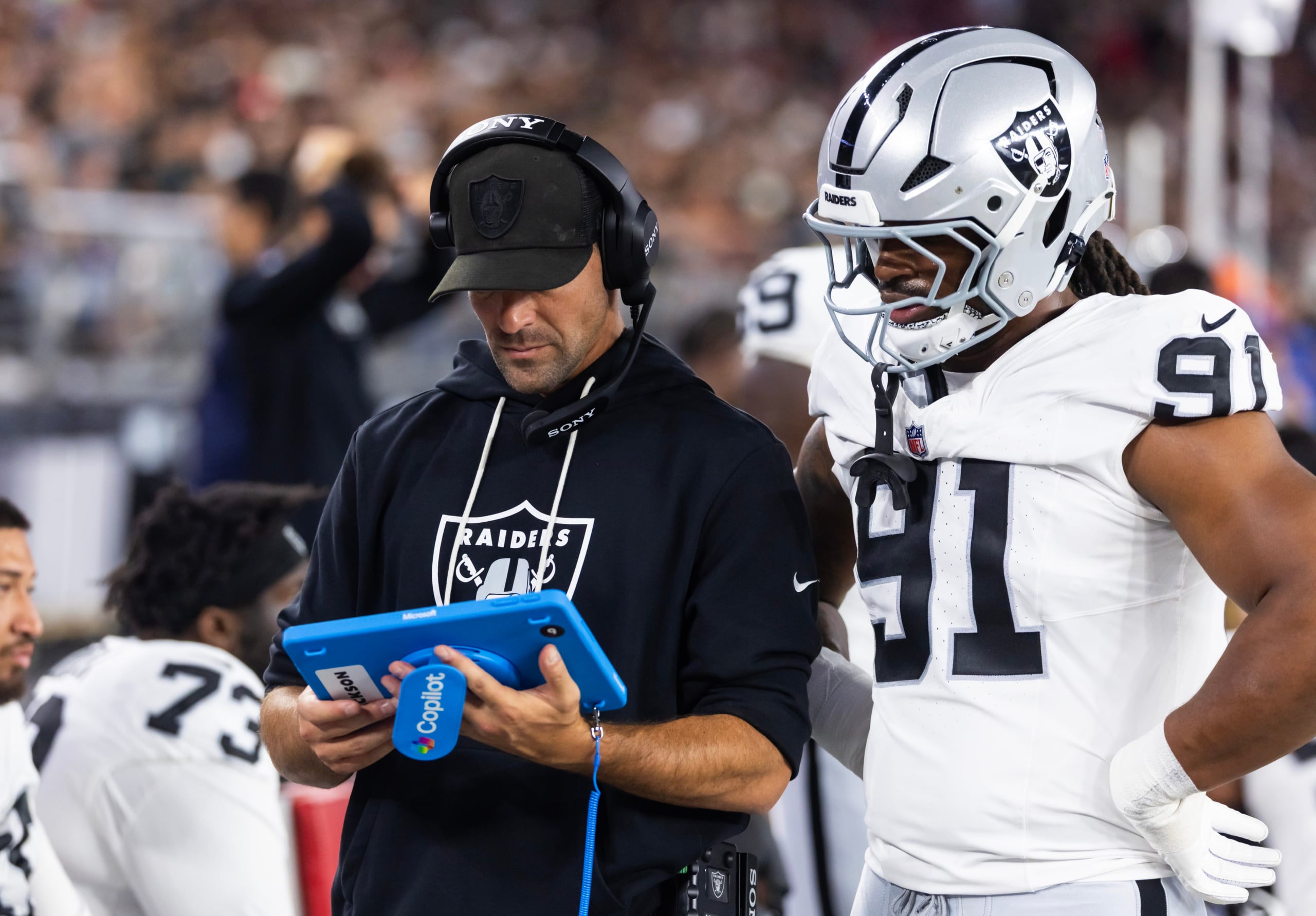 Las Vegas Raiders switch to 3-4 defense: What Rob Leonard’s scheme ...