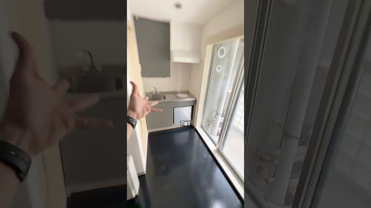 Discovering Tokyo's most amazing tiny apartment!
