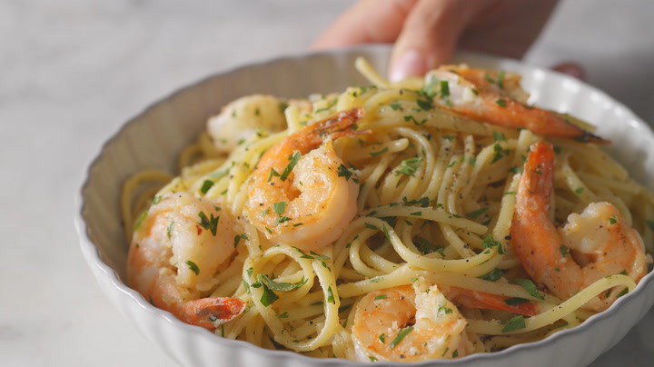 Shrimp linguine