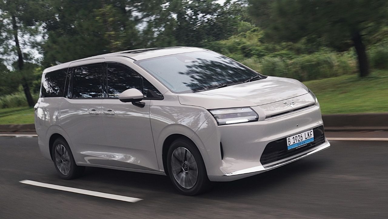Gak Butuh Bensin Mahal, Sejauh Ini Jarak Tempuh Wuling Darion EV