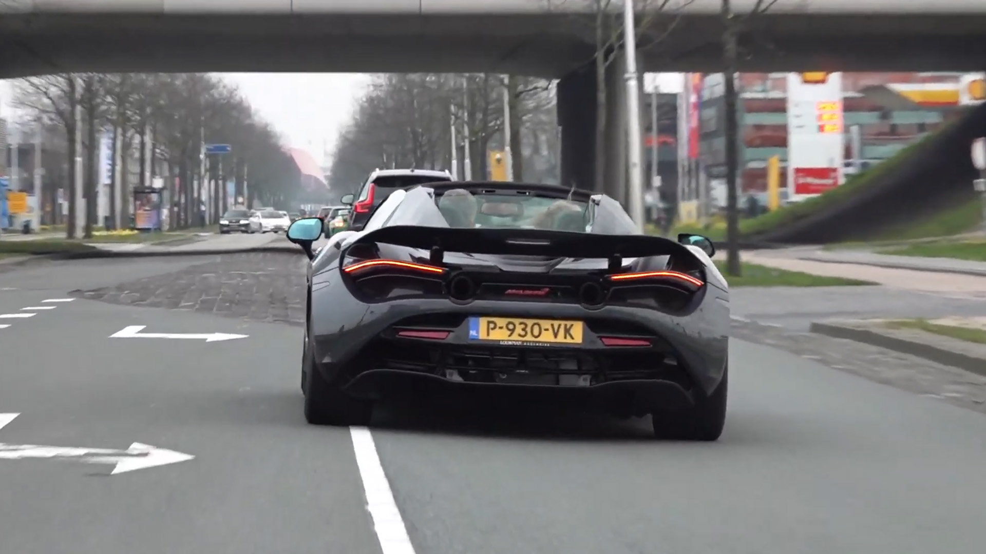 McLaren 720S Wild Acceleration on Busy Traffic Streets
