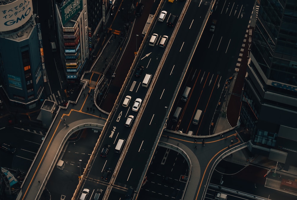 18 reasons why walking is the only way to see a foreign city
