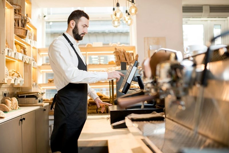 25-year-old cashier walks out after new manager fires superstar ...