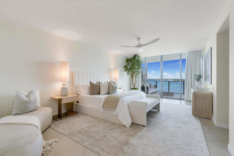 This Brazilian soccer legend just bought an $8M Miami-area penthouse ...