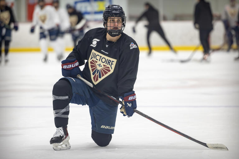 Victoire place Marie-Philip Poulin on long-term injured list