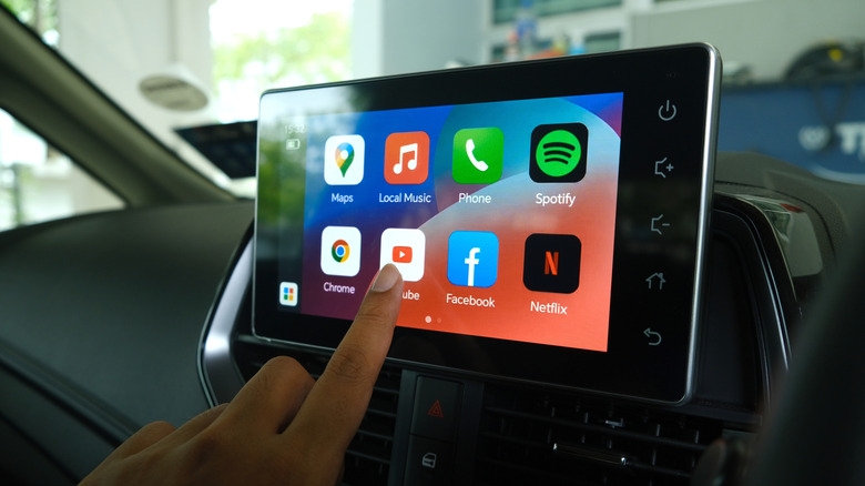 Android Auto finally gets YouTube – minus its most important feature