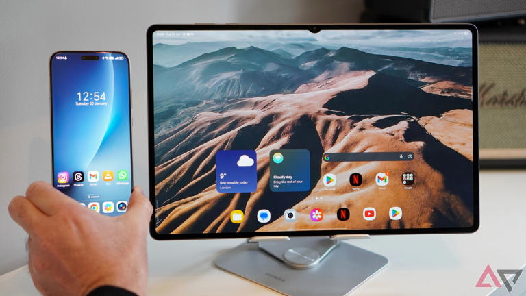 Samsung's keyboard unlocks a pro experience on the Galaxy Tab S11 Ultra ...