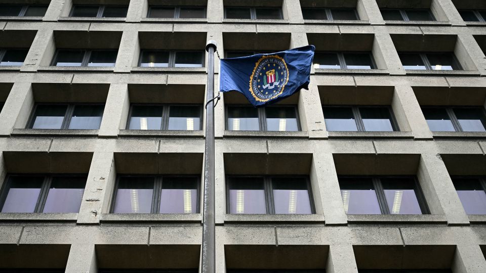 Ex-FBI agents launch support group for employees struggling to adjust ...