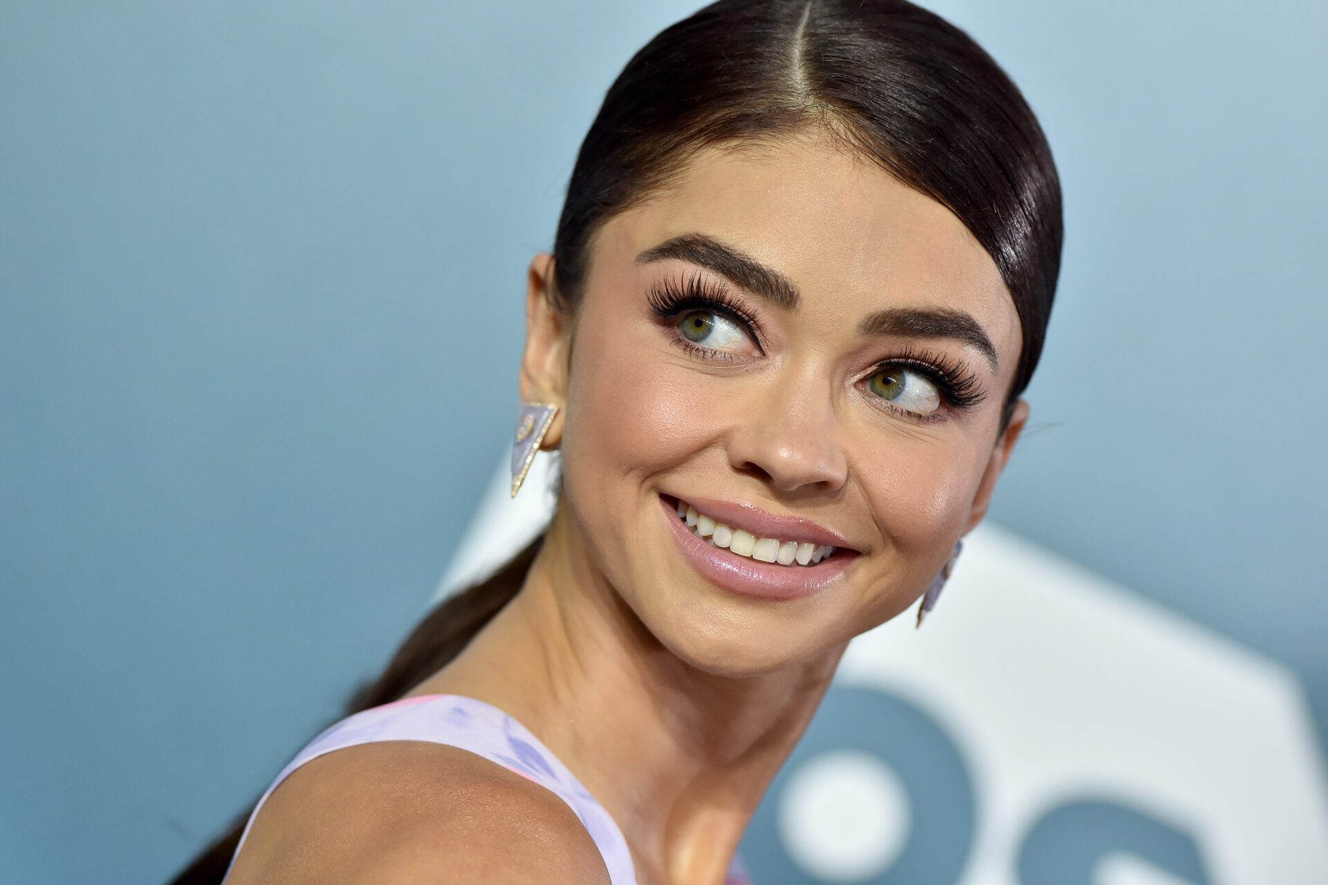 Sarah Hyland tuvo que someterse a dos trasplantes mientras rodaba ...