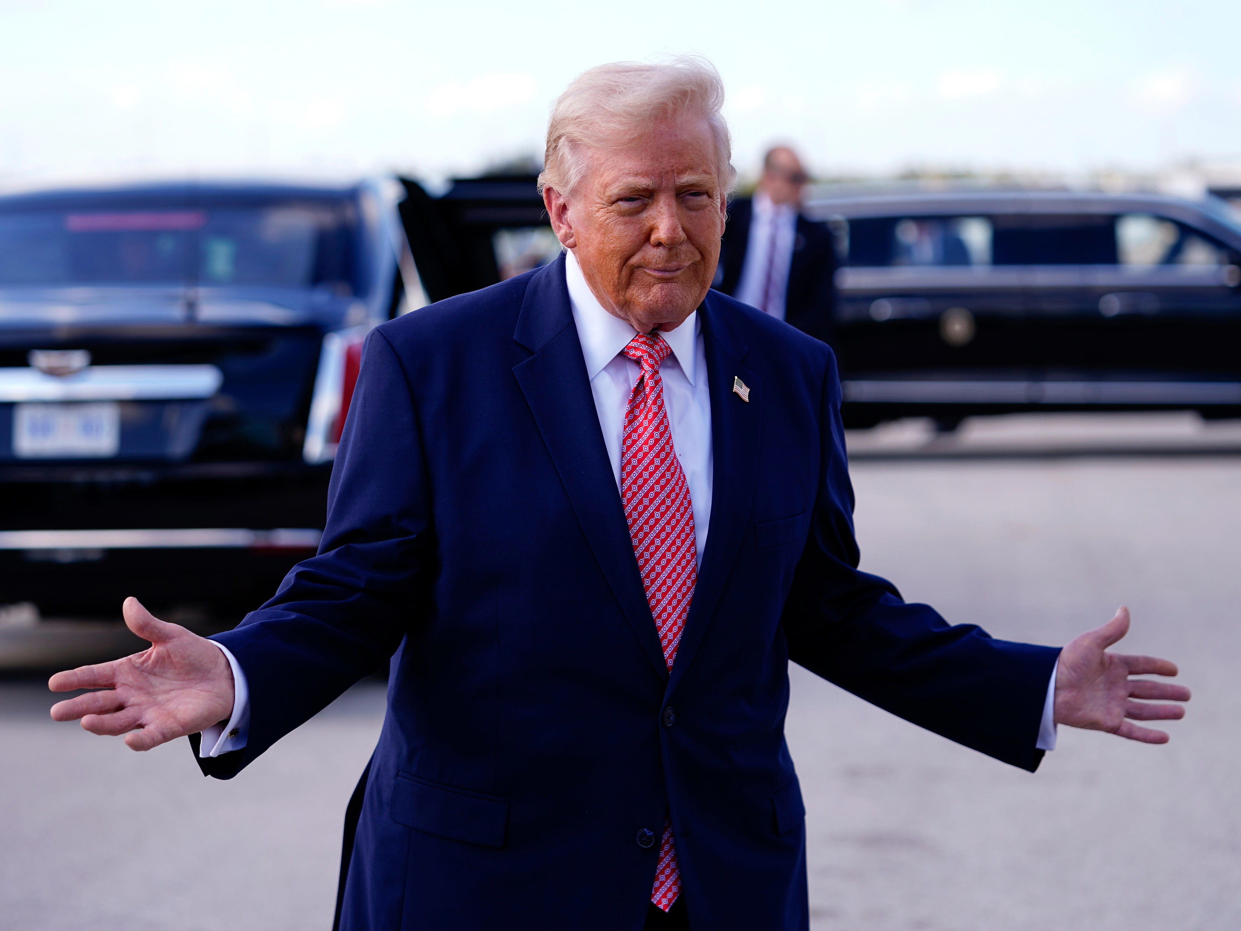 Judge halts Trump's 90,000-square-foot White House ballroom construction