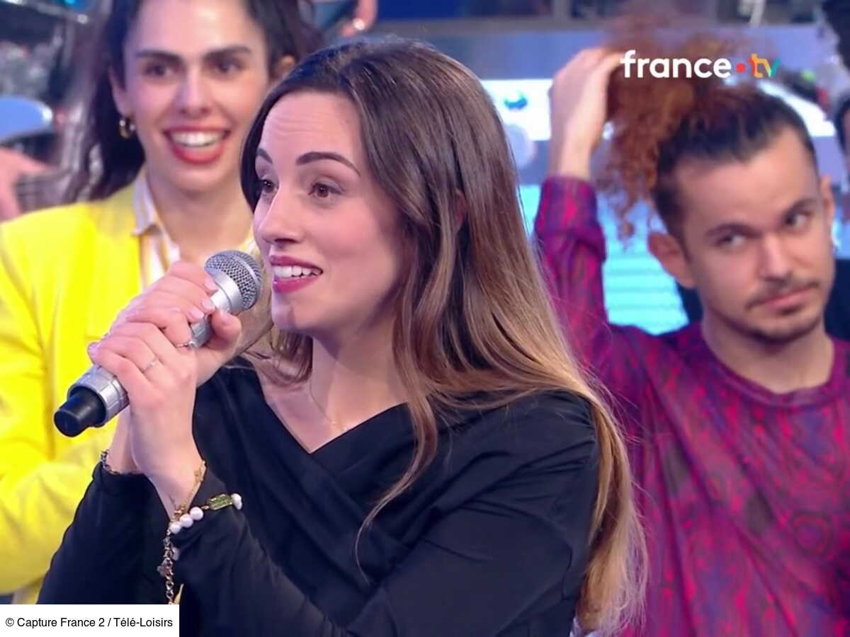 Sandy (N'oubliez pas les paroles) explique pourquoi elle refuse d ...