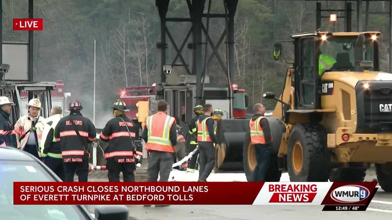 Everett Turnpike north shut down at Bedford tolls after crash