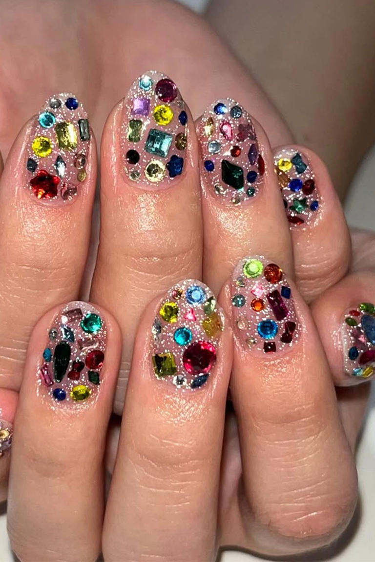 Uñas de abril 2026: las manicuras más elegantes y en tendencia