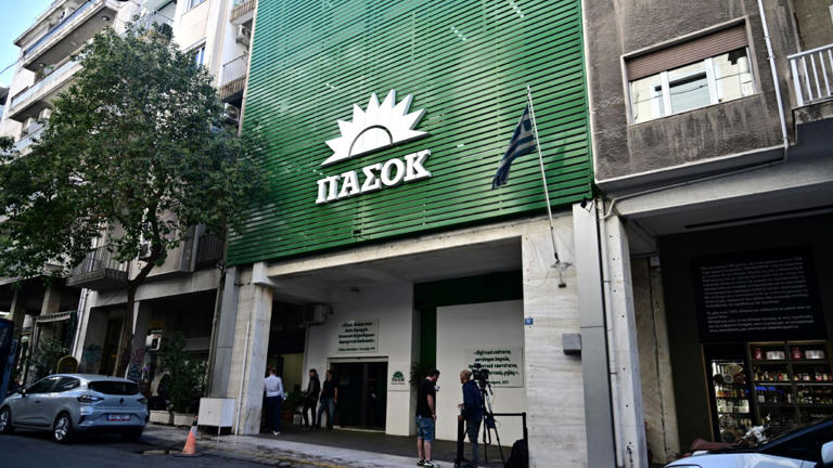 Παραίτηση με αιχμές από το μέλος της Κεντρικής Επιτροπής του ΠΑΣΟΚ ...