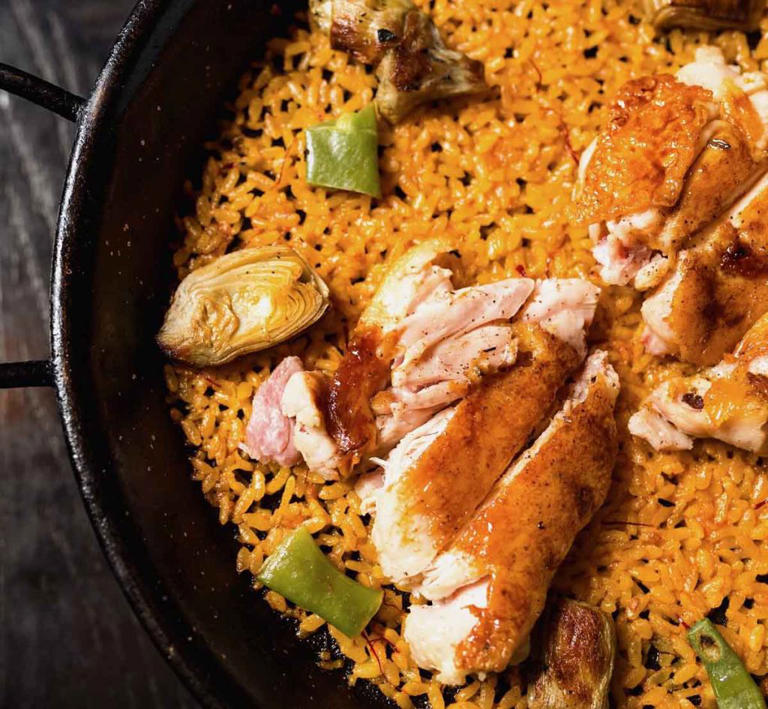Mad Houston una joya de comida española con obras de Miró