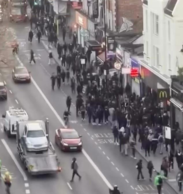 Clapham security guard tells of locking customers inside store as mobs ...