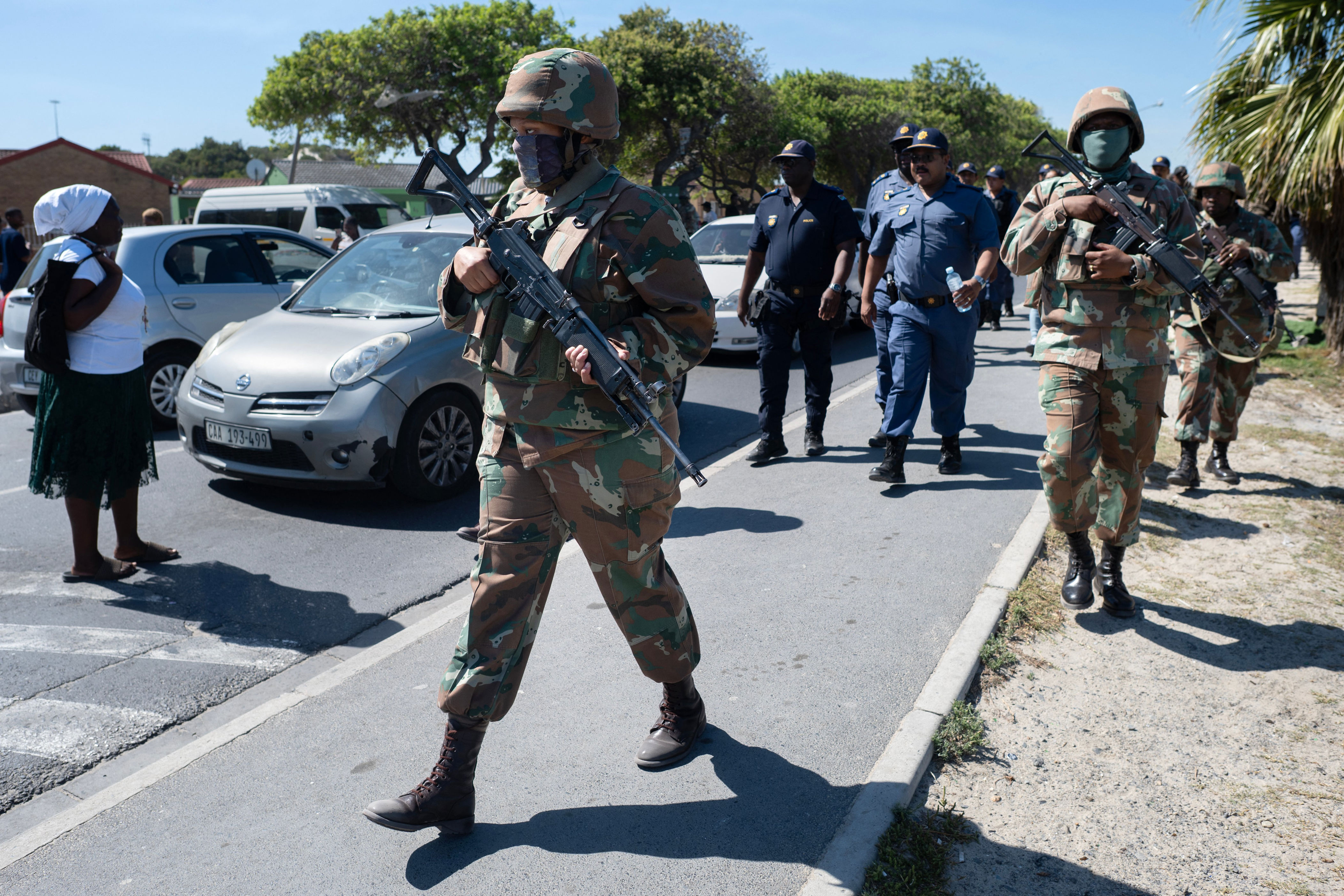 Troops target gang, drug violence hotspots