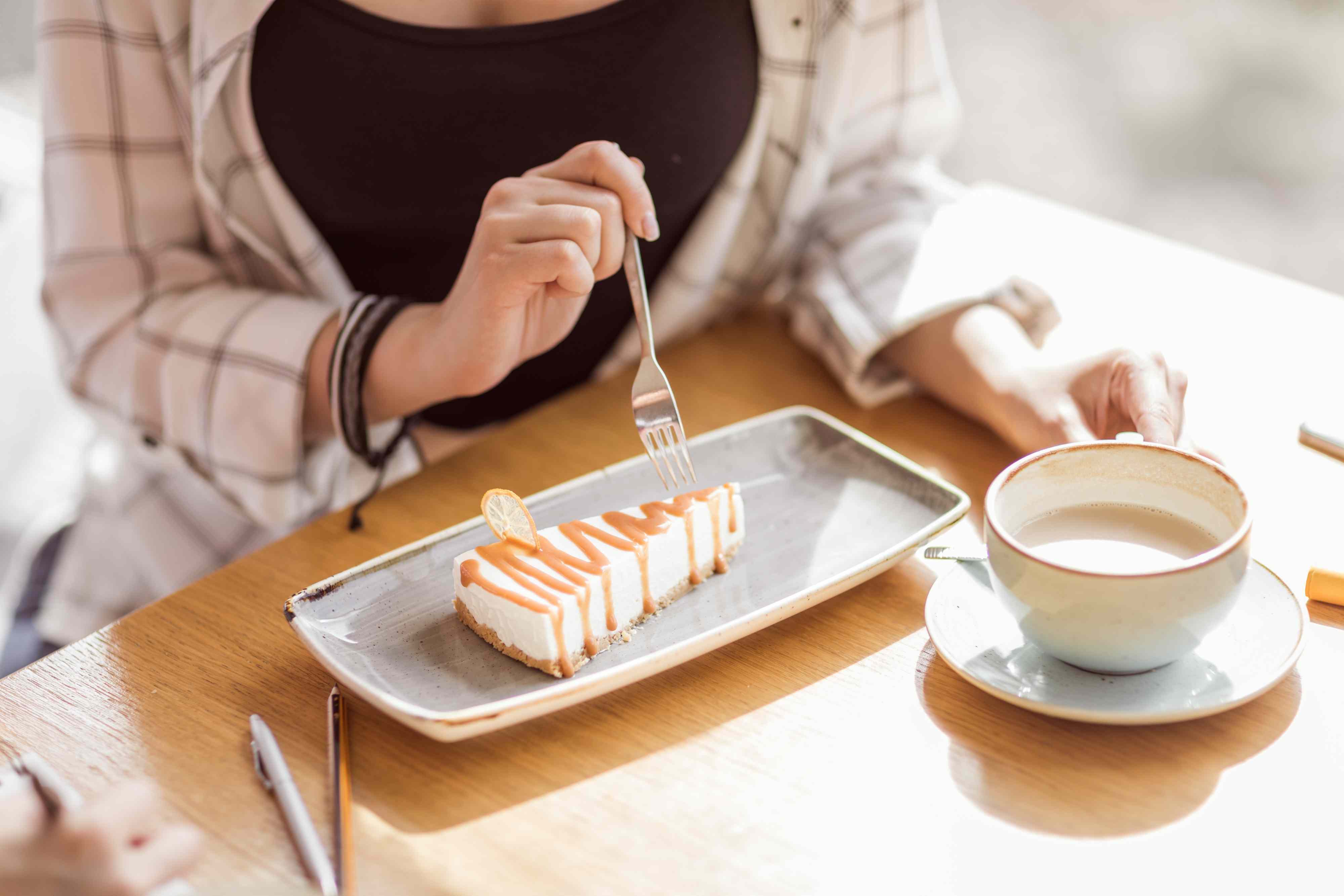 The best time to eat sweets to avoid blood sugar spikes, according to a ...