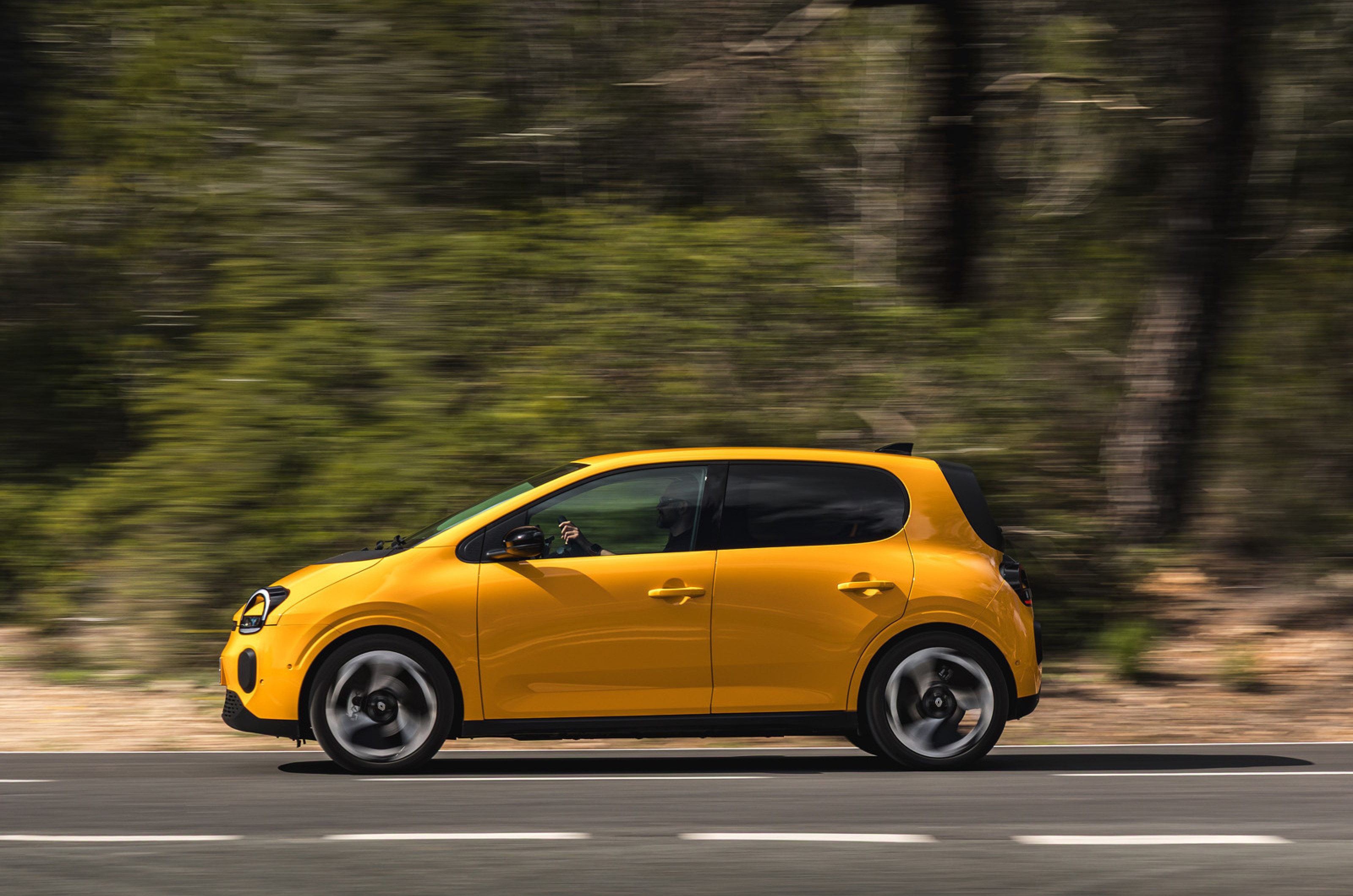 Renault Twingo driven: the ultimate cheap electric car?