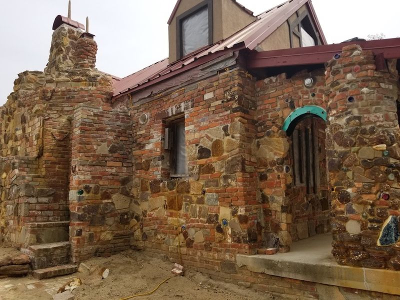 The mind-bending New Jersey palace built from junk, mud, and pure ...
