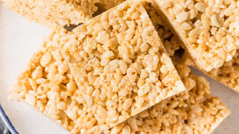 16 Ingredients You Need For Mind-Blowing Rice Crispy Treats