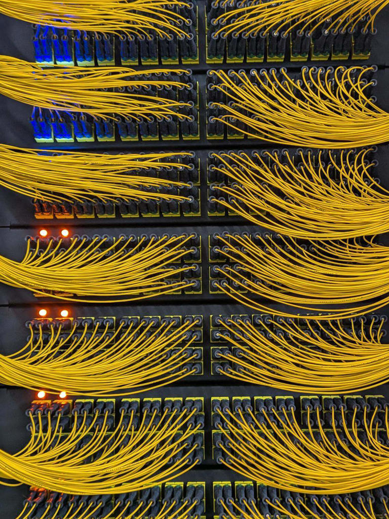 1,000 jobs coming to Charlotte area and NC in new Corning, Amazon data ...