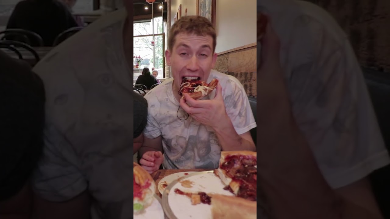 British guys try Chicago deep dish pizza for the first time! Ultimate ...