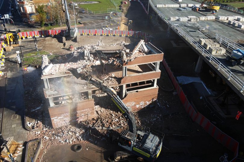 Incredible drone footage shows Computer House demolition as Gateshead ...