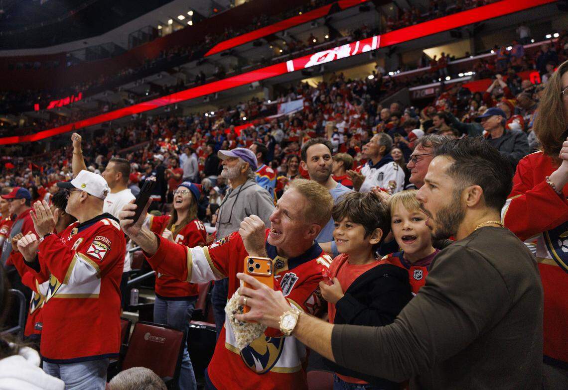 Florida Panthers broadcast cut mid-game due to Scripps TV-Comcast ...