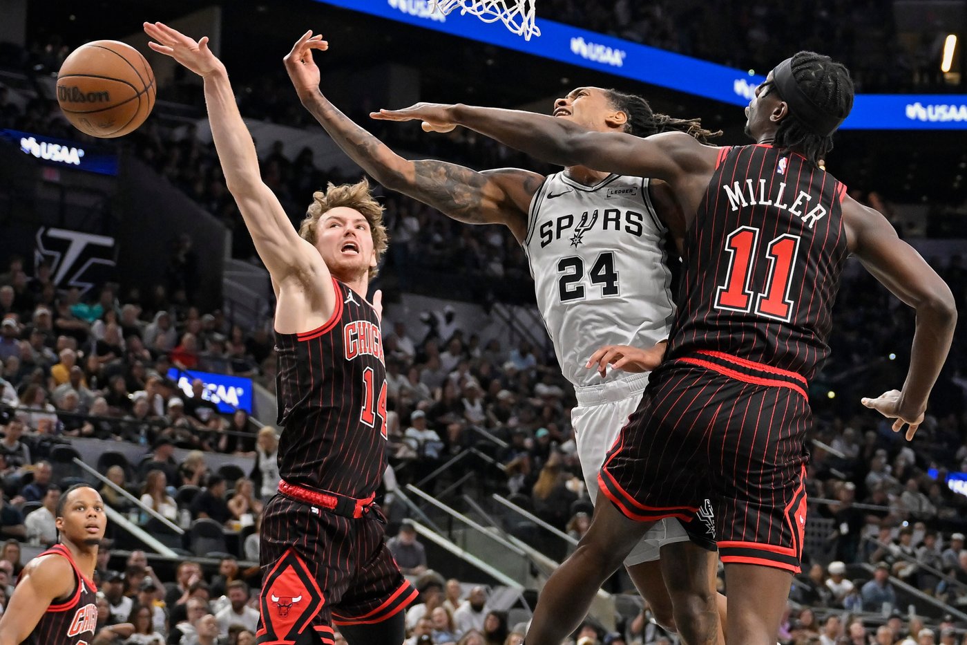 Victor Wembanyama fuels Spurs to 129-114 win over Bulls