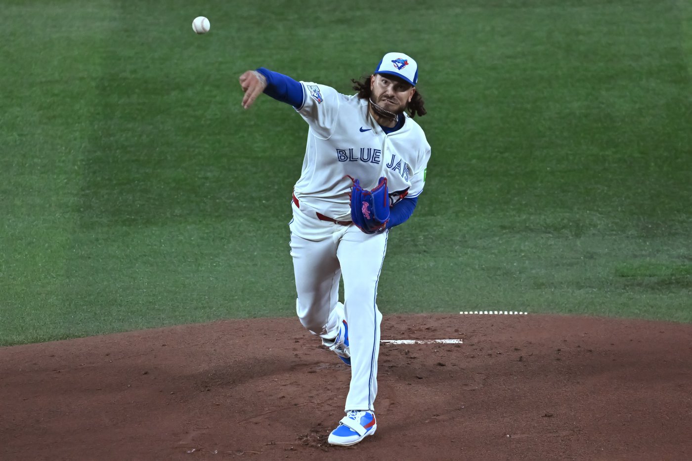 Ponce has sprained ACL after nasty fall, placed on Blue Jays 15-day ...
