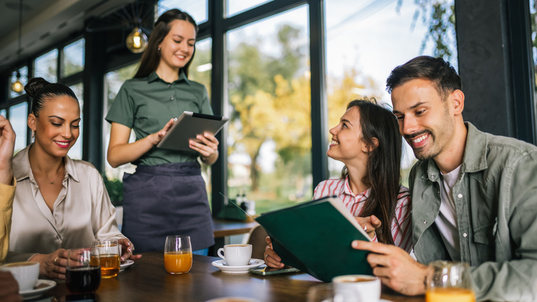 11 sit-down chains with the cheapest deals outside of happy hour