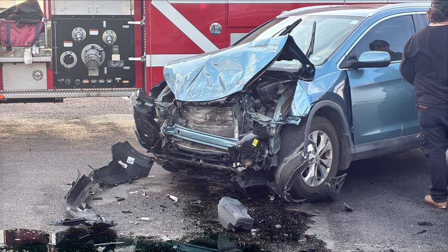 Crash in east Abilene shuts down Loop 322 access road