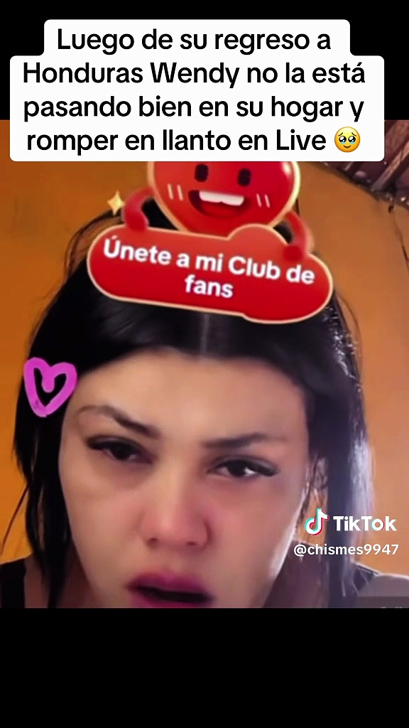 Wendy Tejada rompe en llanto en vivo