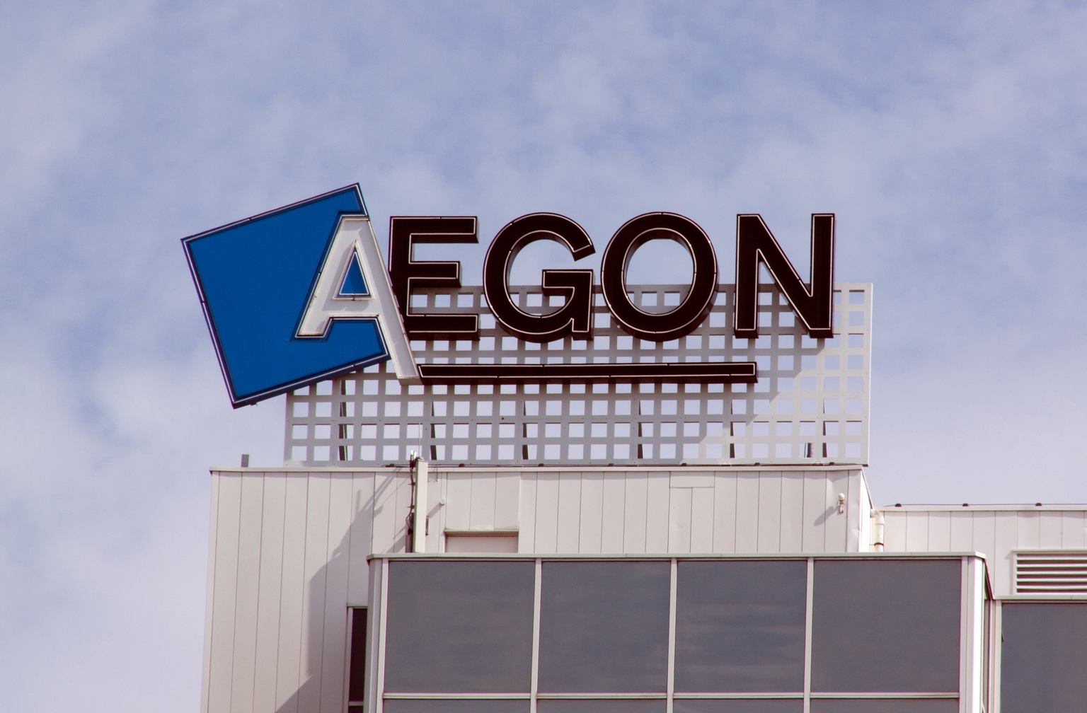 Aegon plans to extend CEO Lard Friese’s term to 2030