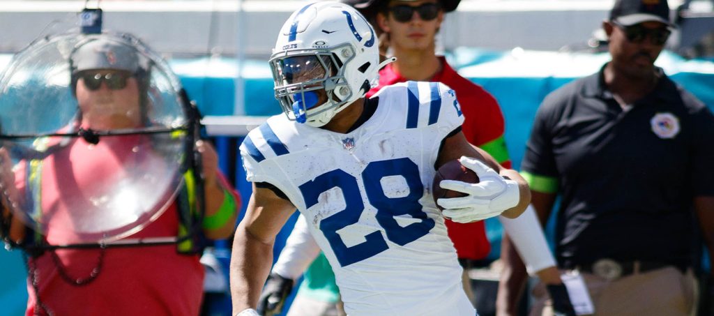 Fantasy football draft rankings & tiers (2026)