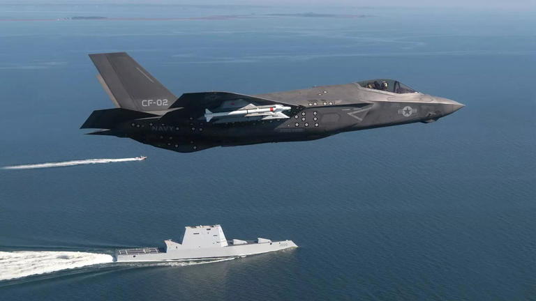 US F-35 fighter jet crashes, pilot survives with minor injuries: Here’s ...