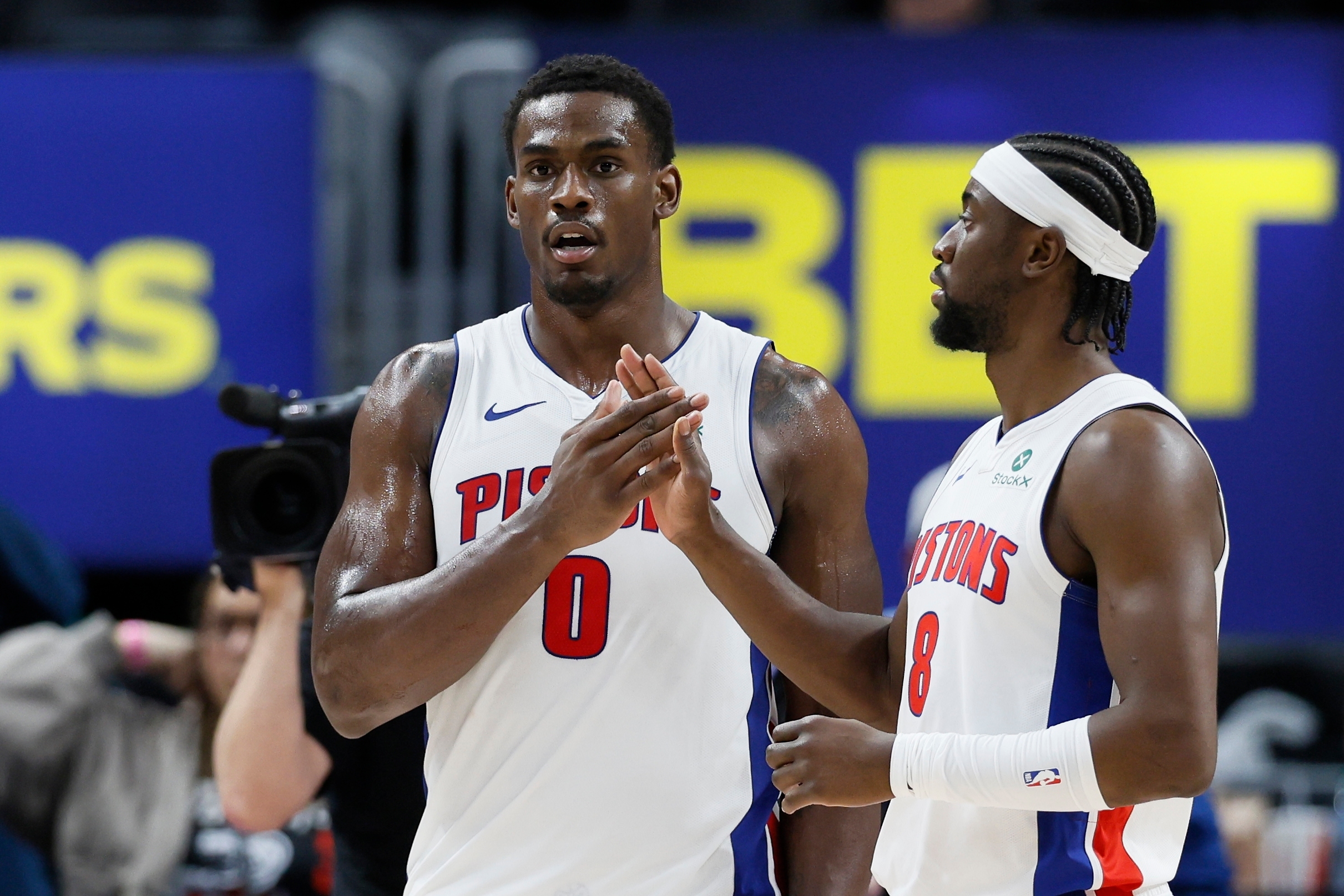 NBA: Pistons beat Raptors, clinch first division title in 18 years