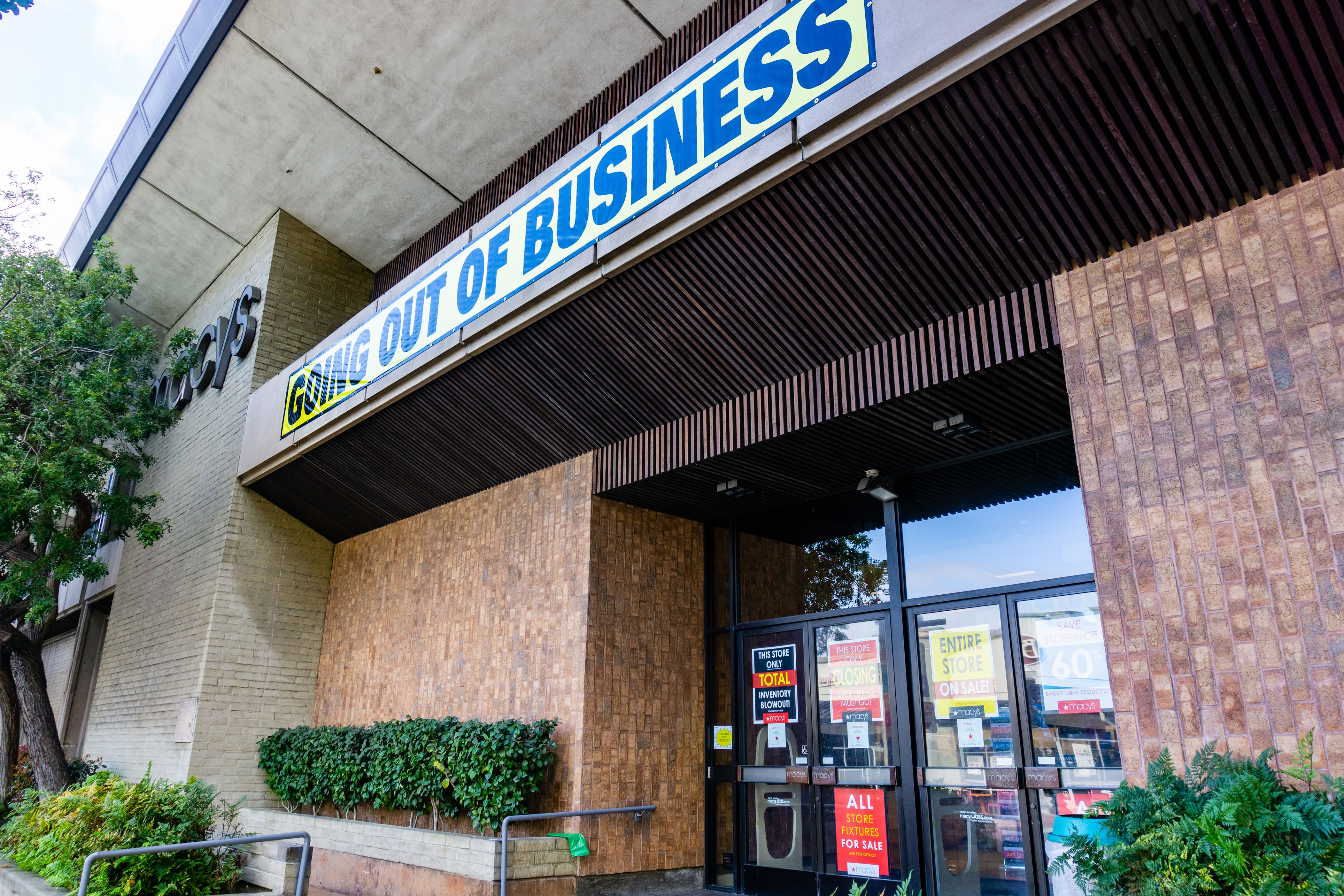 List of stores closing in April