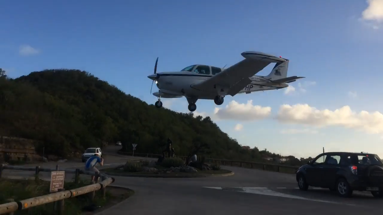 How a 1.5 ton plane drops from 500 feet straight over people’s heads