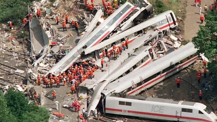Der Zug hätte gestoppt werden können - doch niemand drückt die Bremse